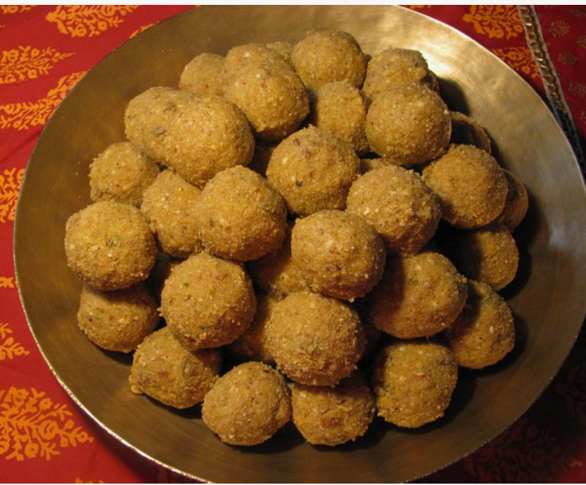 വൈകുന്നേരം ചായക്കൊപ്പം കഴിക്കാന്‍ അടിപൊളി നിലക്കടല ലഡു